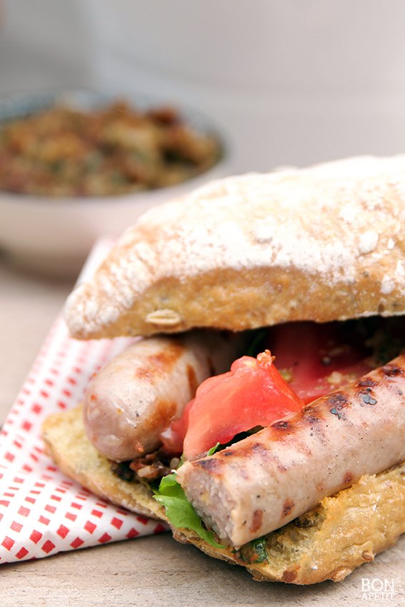 Of je een lekker broodje worst lust? - BonApetit foodblog