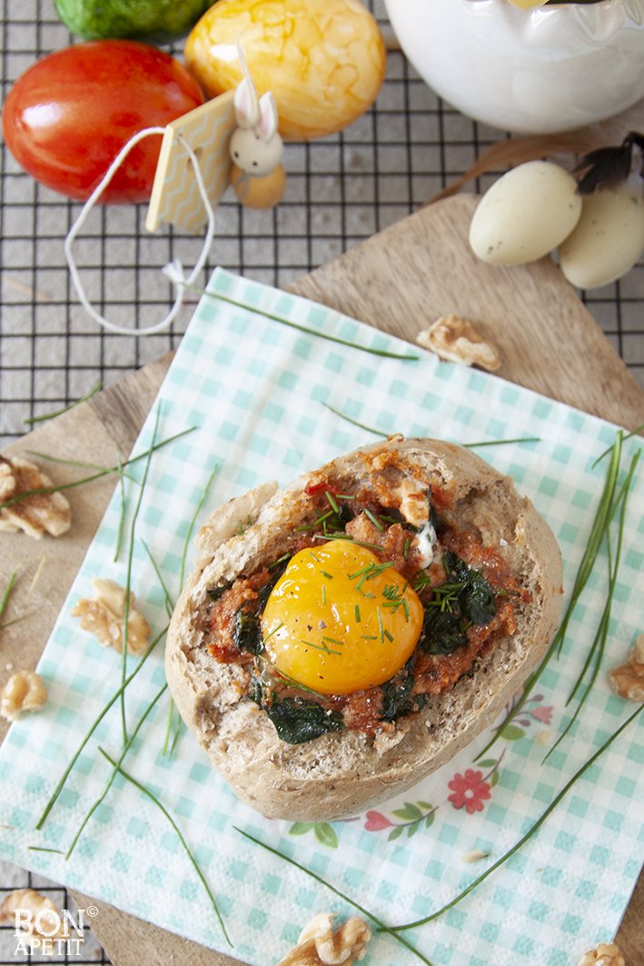 Bijzonder gevulde broodjes met ei en spinazie - Bonapetit