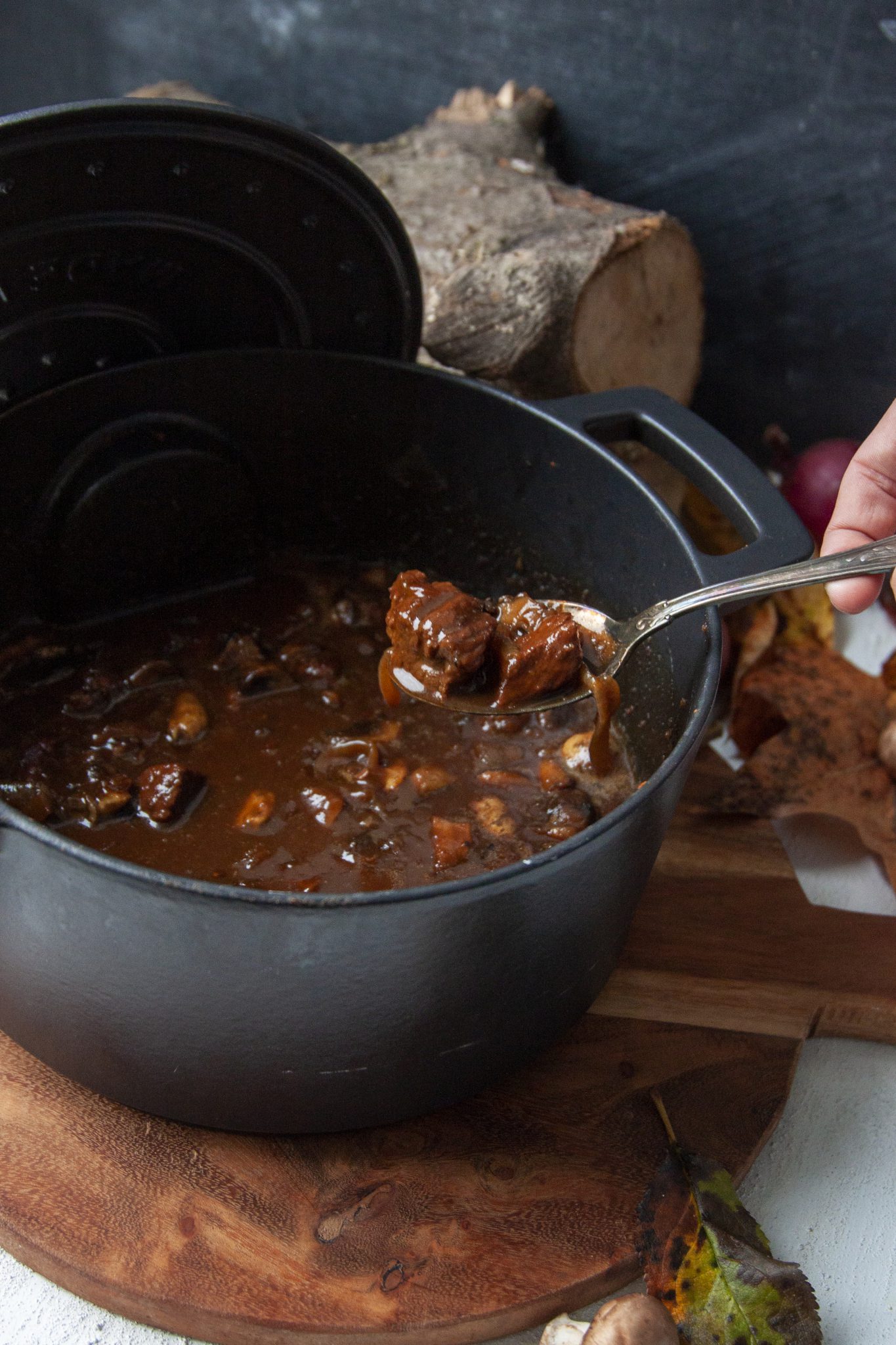 Heerlijke herfst stoofschotel met champignons en bockbier - Bonapetit
