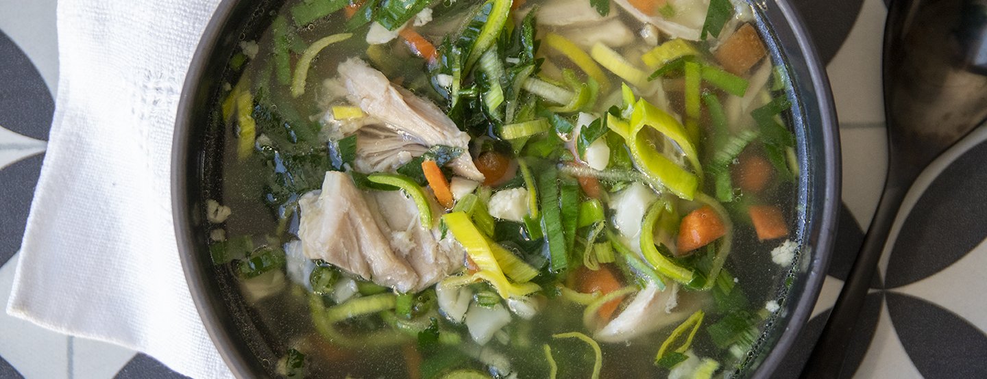 oma's kippensoep met groente - Bonapetit