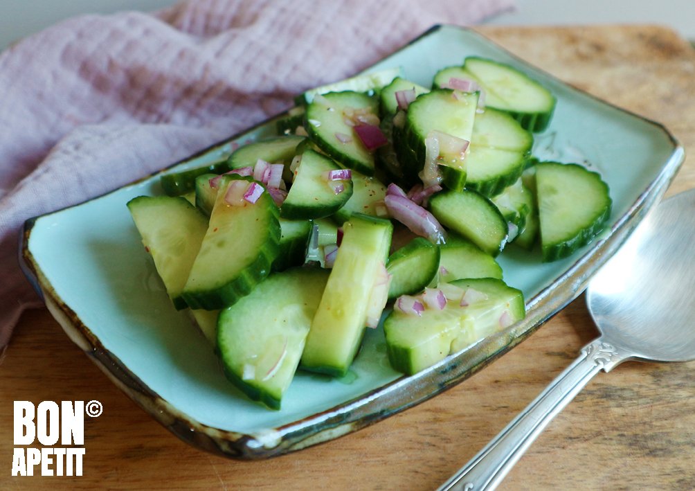Komkommersalade met chilidressing - Bonapetit